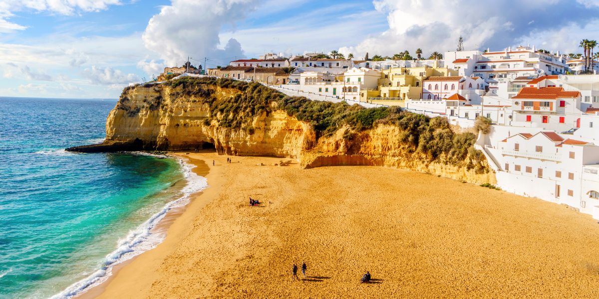 Melhores Praias do Algarve: Descubra o Seu Paraíso Ideal - Volta ao Algarve